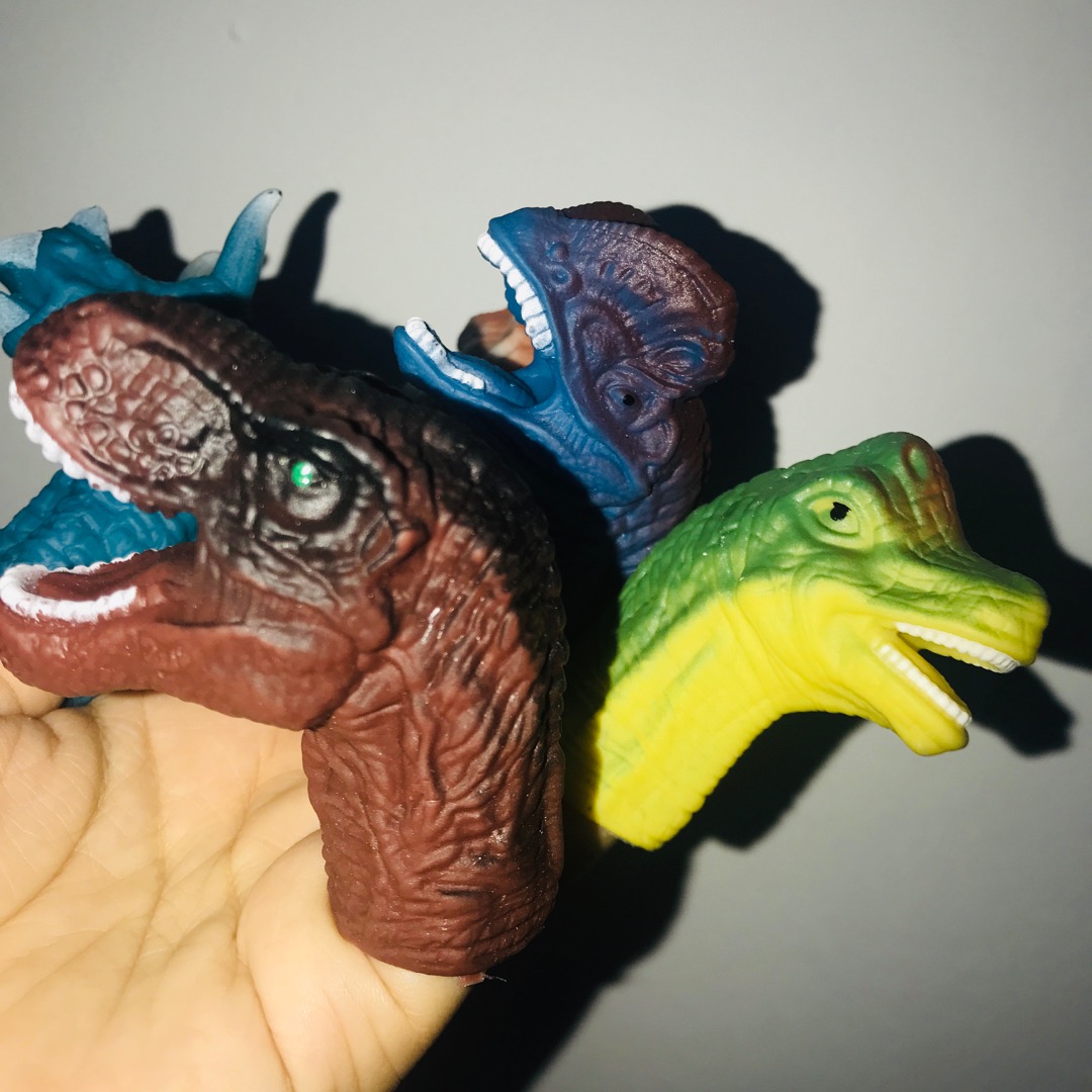 DINOSAUR HAND PUPPET - MommyHappy